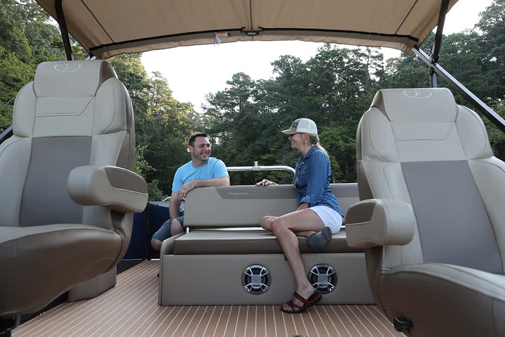 VR22VLC Luxury 03w - Veranda Luxury Pontoon Boats
