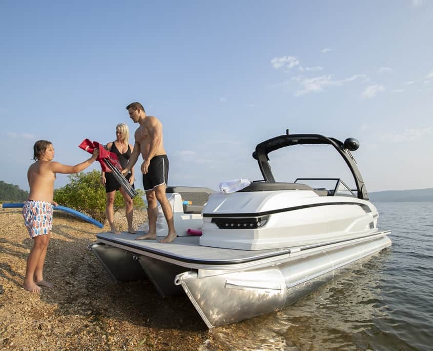 V One - Veranda Luxury Pontoon Boats
