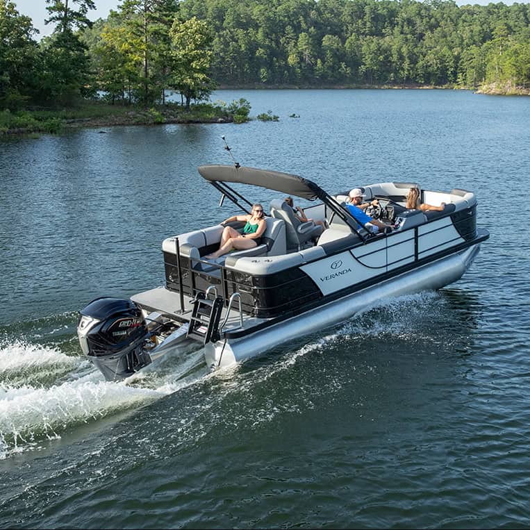 Relax RC - Veranda Luxury Pontoon Boats